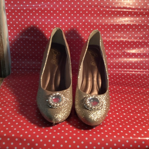 Beacon | Shoes | Beacon Gold Glitter Heels With Jewel Accent | Poshmark